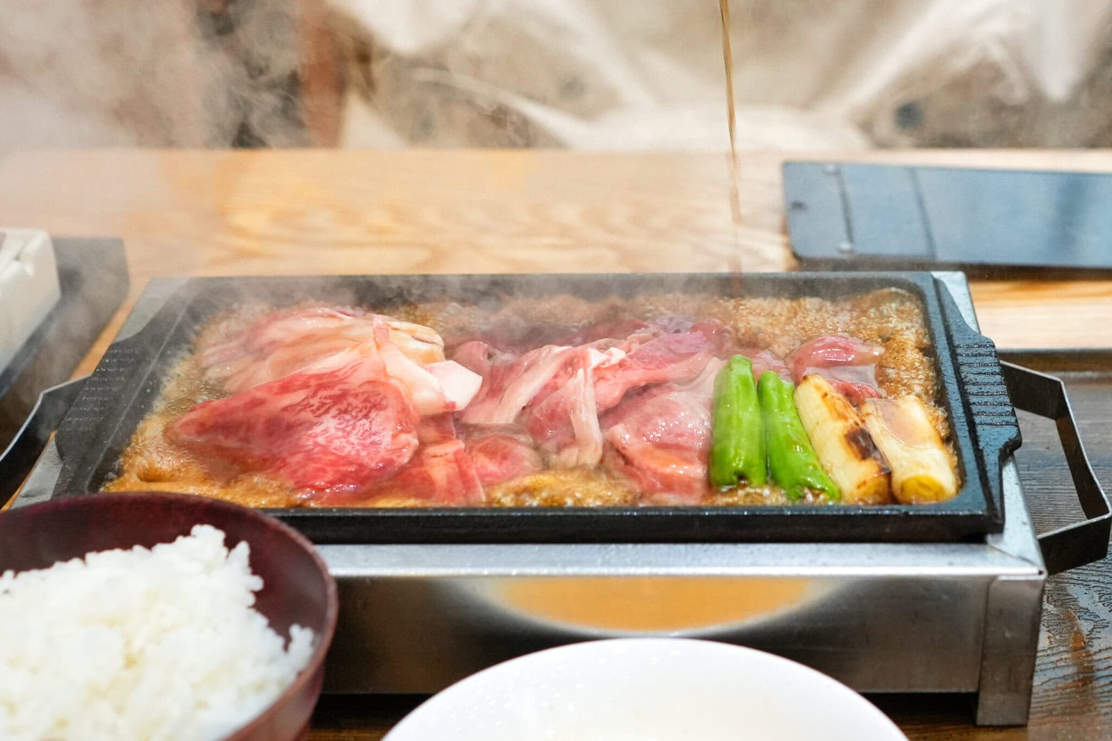 絶品和牛を無料で！『肉料理 やきすき やんま』成田空港【一部プライオリティパス利用可】